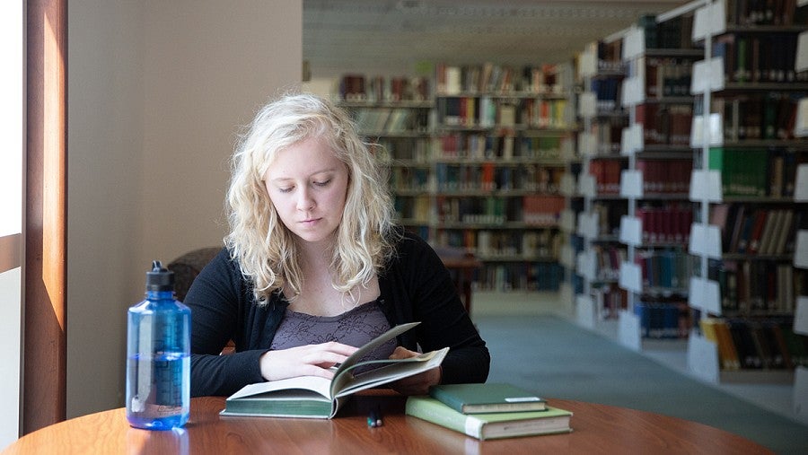 Recognizing The Hard Work Of Students With Uo Awards Oregonnews