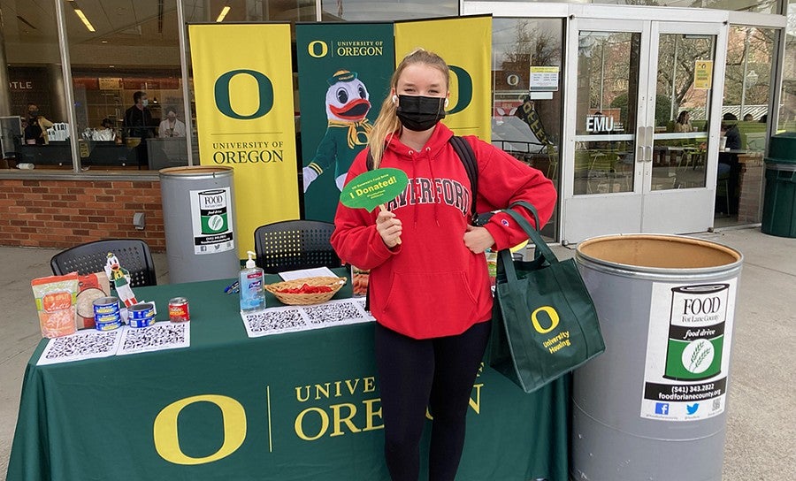 In late push, UO employees exceed goal for state food drive | OregonNews