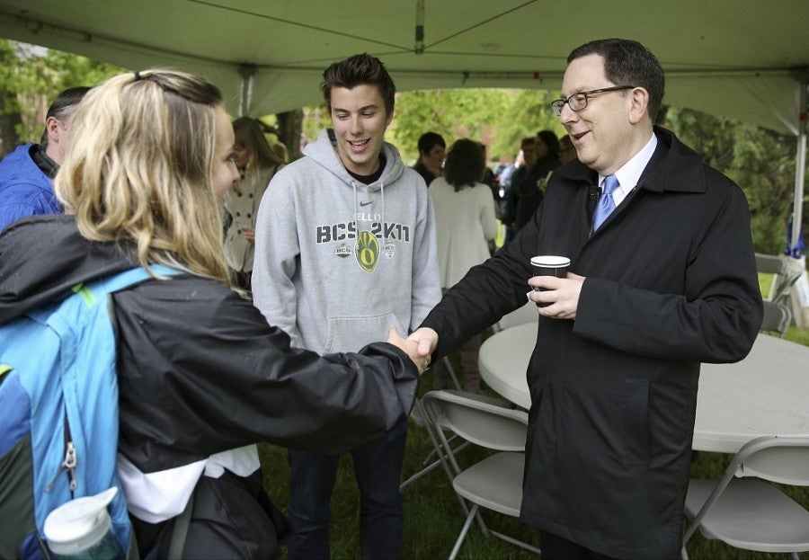 New UO president spends time on campus meeting and greeting | OregonNews