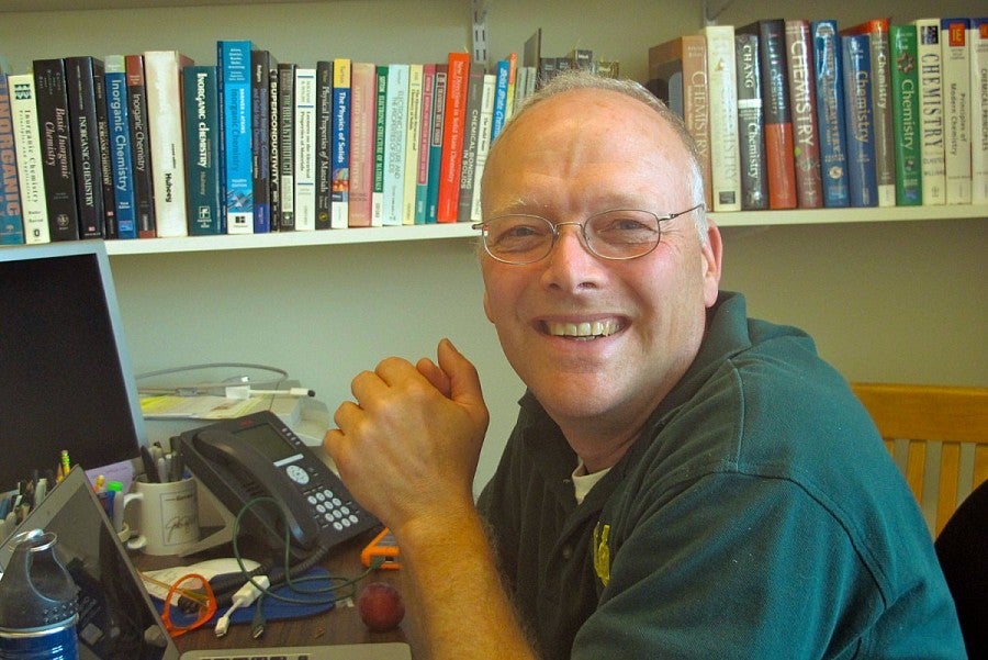 UO lab changes game for synthesizing new materials | OregonNews