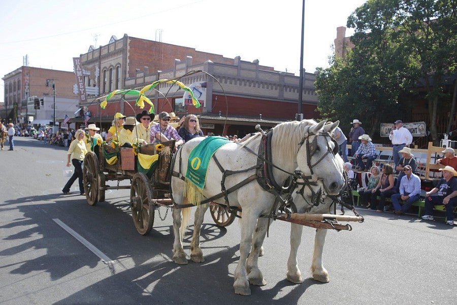 UO delegation spurs support for university at Pendleton Round-Up ...