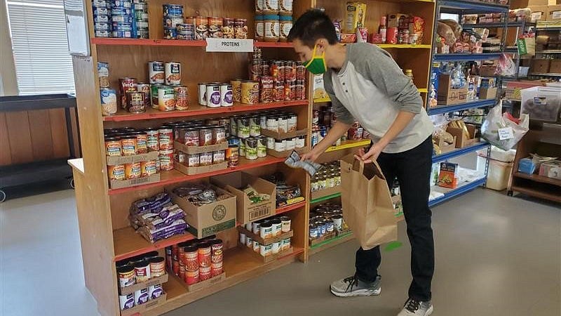 Employee donations during food drive help fight student hunger | OregonNews