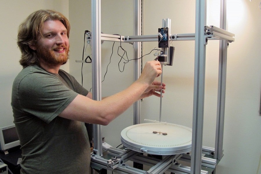 In a UO lab, water takes on the consistency of wine | OregonNews