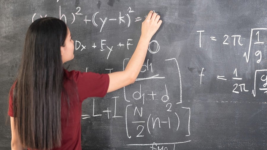 UO Women in Mathematics chapter wins excellence award | OregonNews