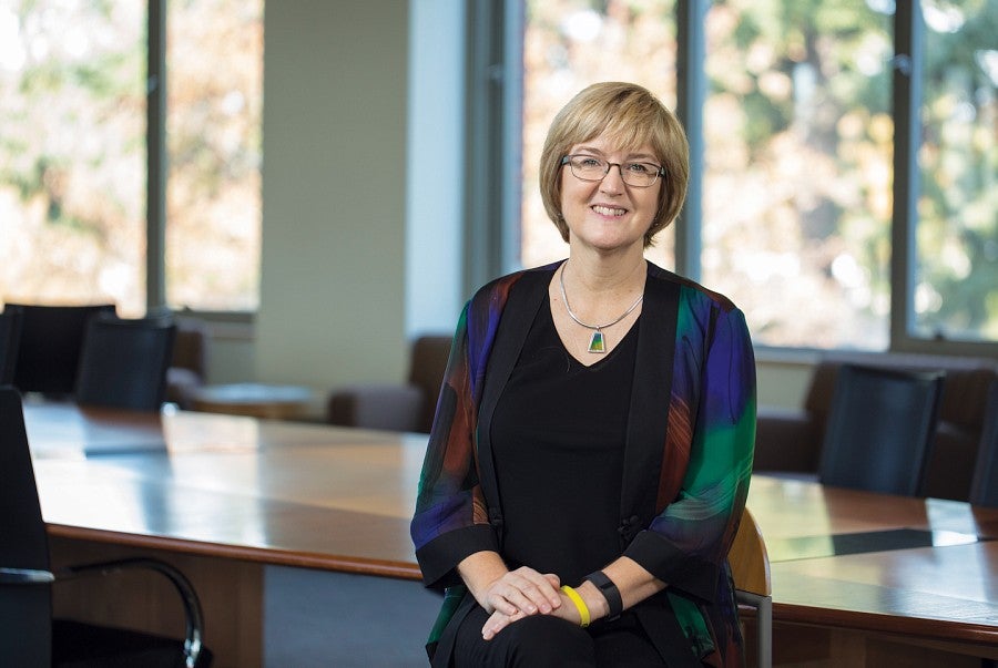 Sarah Nutter blazes trail as Lundquist's first Maletis Dean | OregonNews
