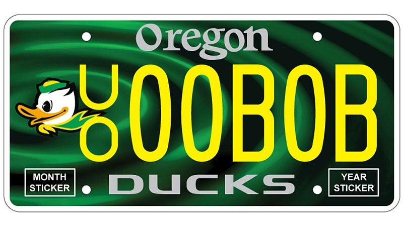 New custom-designed UO license plate now available online | OregonNews